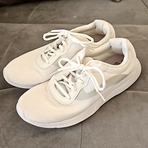 Athletic Works | Shoes | Womans Athletic Works 85 Wide Mesh Nonmarking ...
